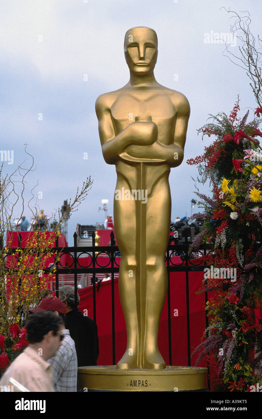 Oscar statue placed outside location where Academy Awards ceremony will ...