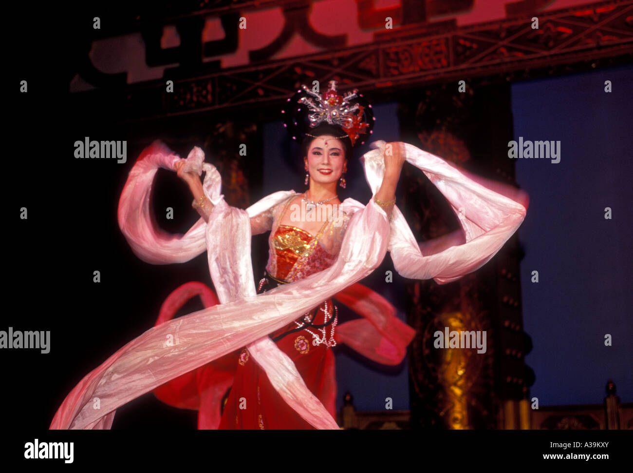 Chinese woman dancer dancing dance performance music and dance at Tang ...