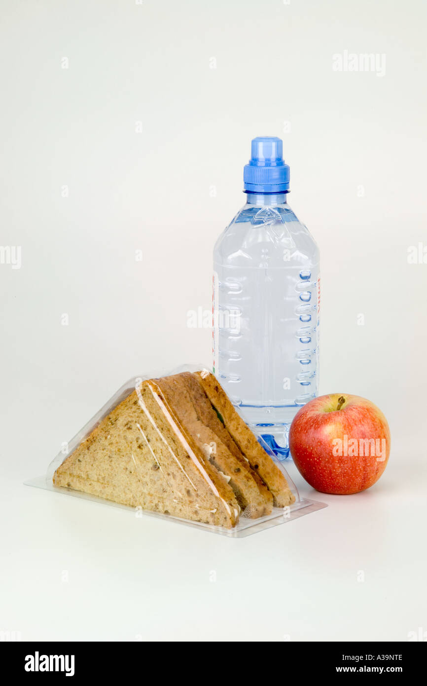 Pre packed lunch hi-res stock photography and images - Alamy