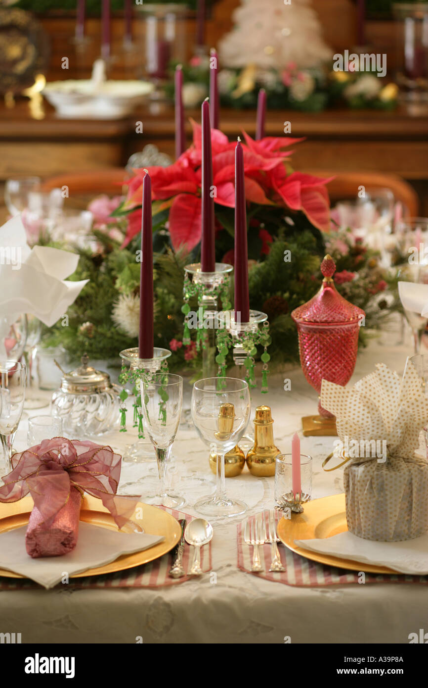 Formal table setting Stock Photo - Alamy