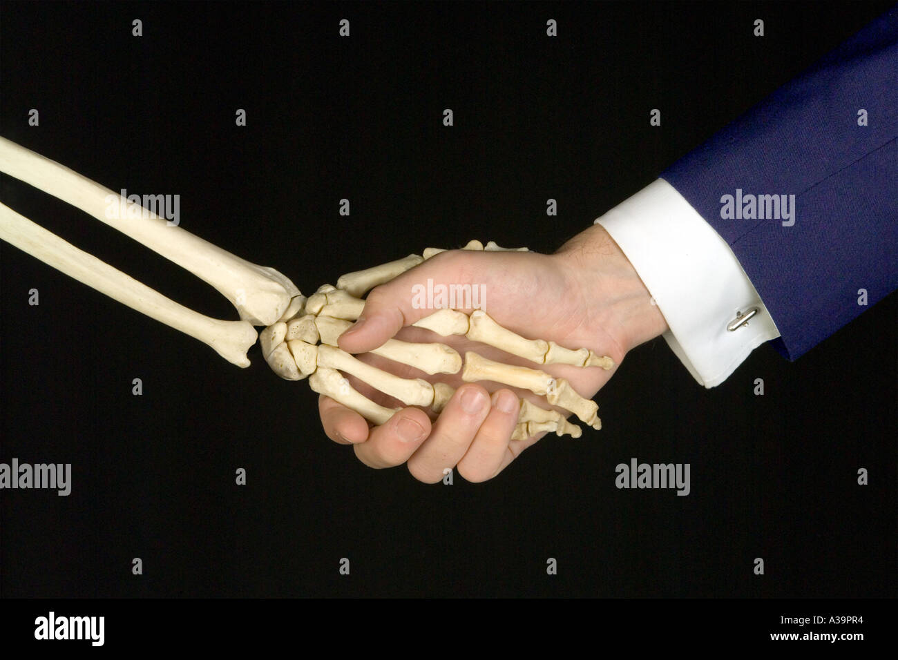 Skeleton handshake hi-res stock photography and images - Alamy