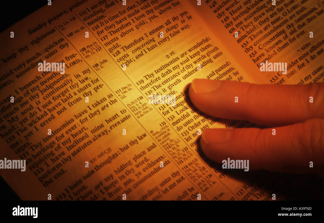 Open bible point hi-res stock photography and images - Alamy