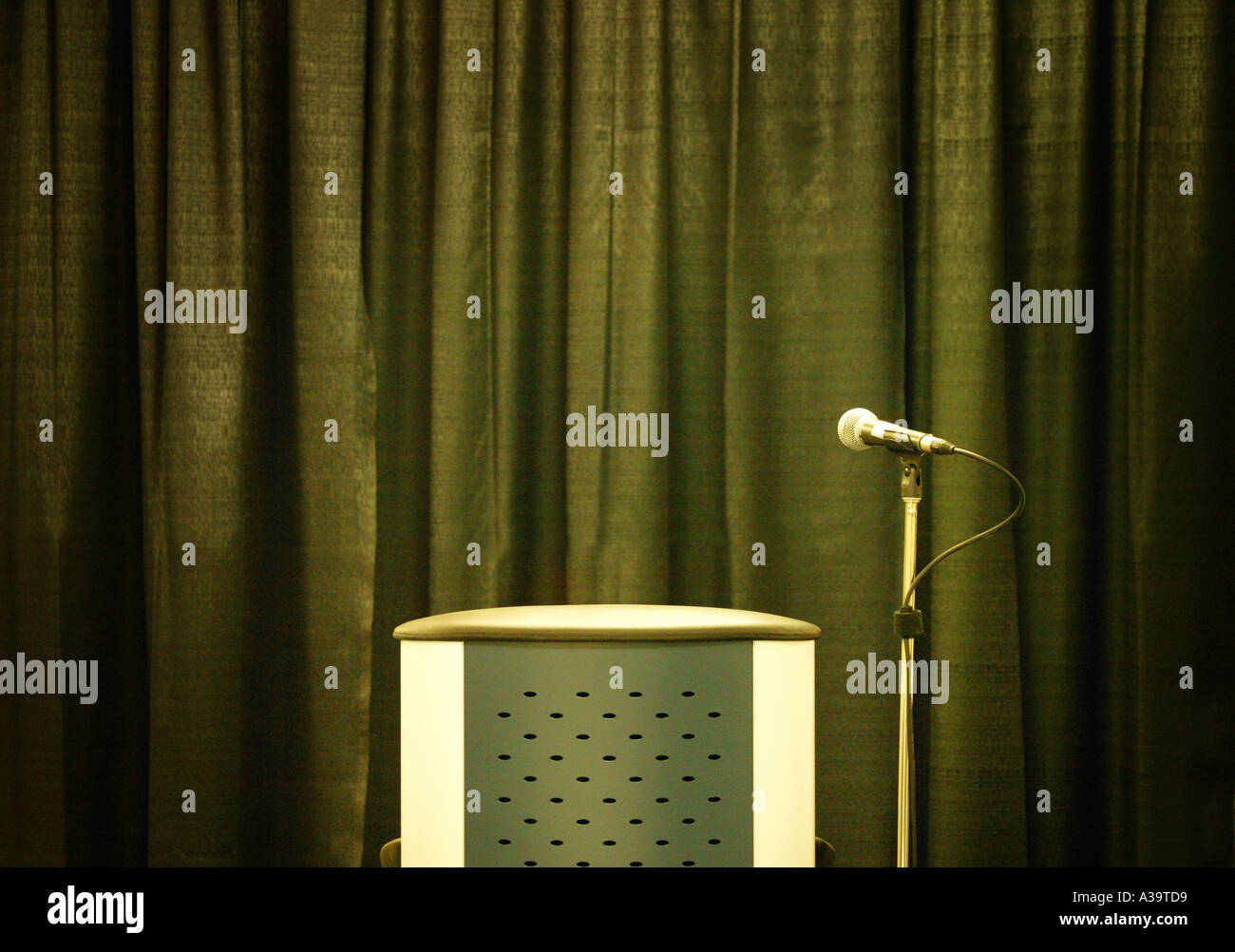 Rostrum microphones hi-res stock photography and images - Alamy