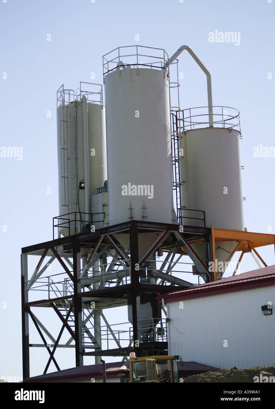 Industrial hopper hi-res stock photography and images - Alamy