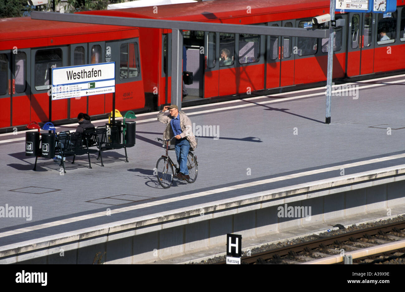 Self propelled bicycle hi-res stock photography and images - Alamy