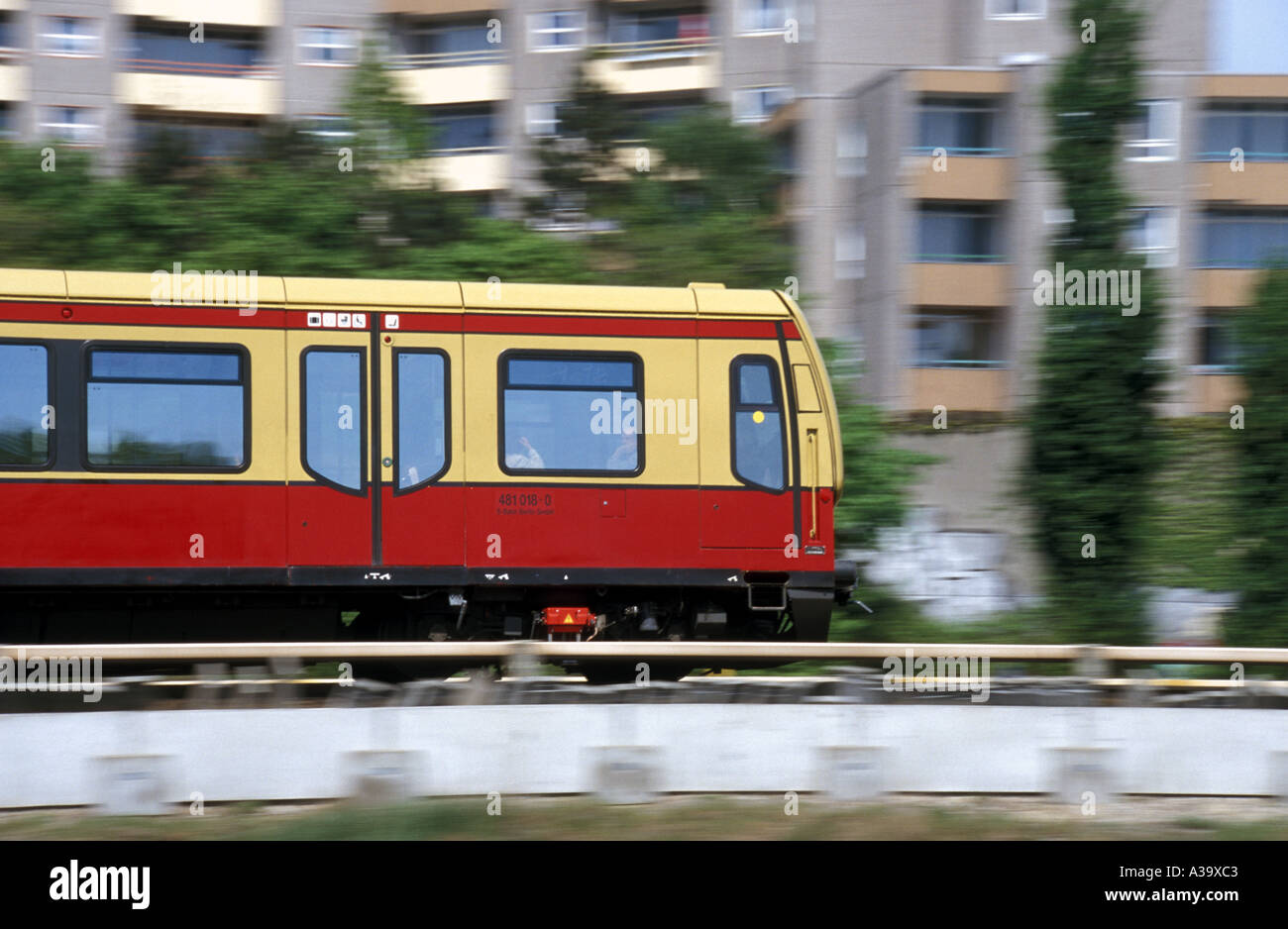The Berlin S Bahn the city s rapid transit railway old and new style ...