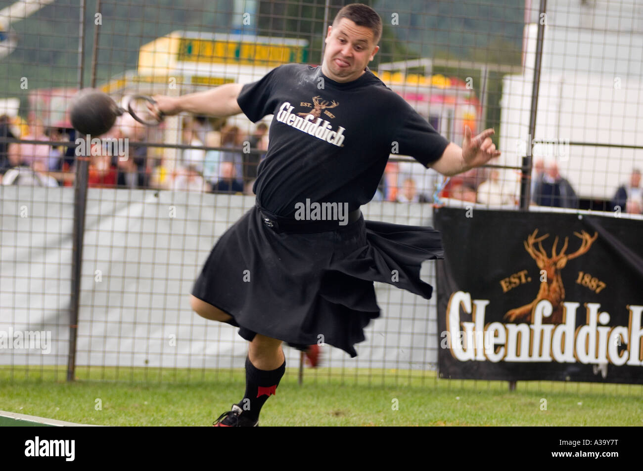 Throwing the weight hi-res stock photography and images - Alamy