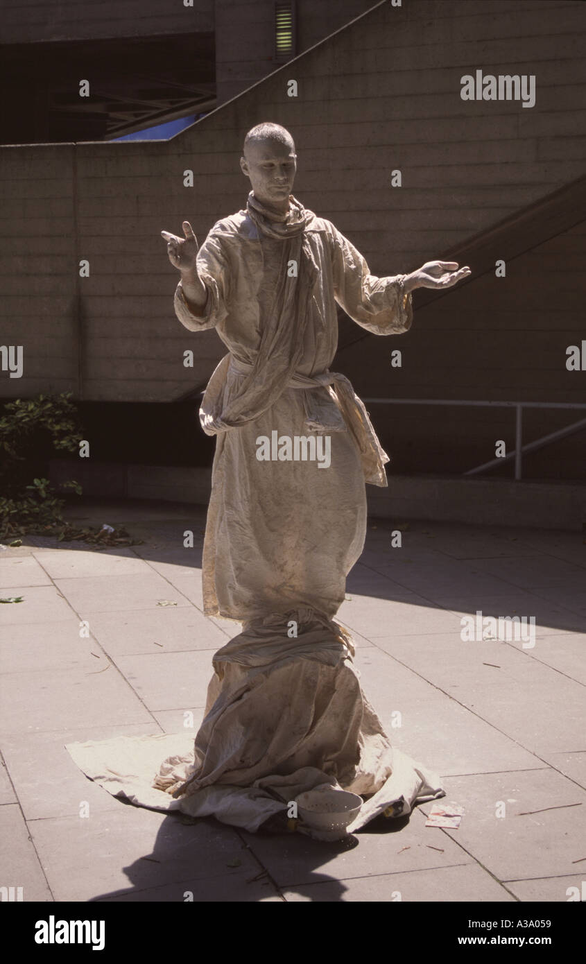 Human statue south bank london hi-res stock photography and images - Alamy