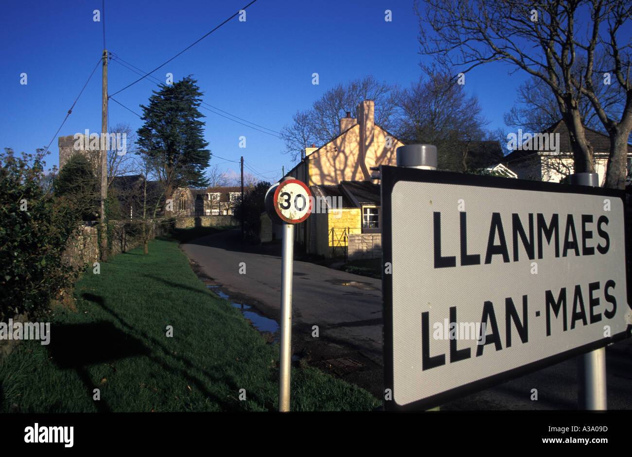 Llan hi-res stock photography and images - Alamy