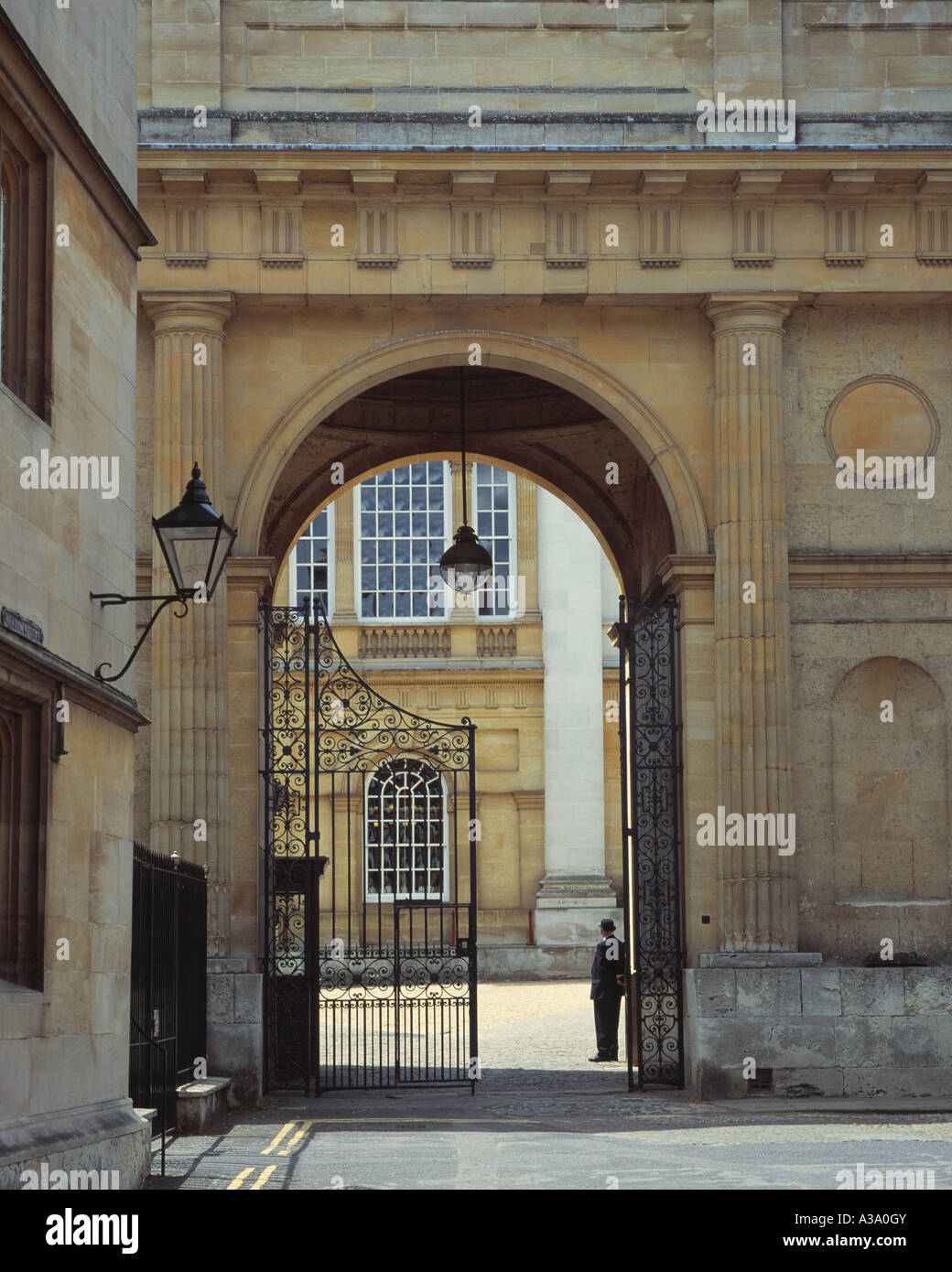 GB OXFORDSHIRE OXFORD MERTON STREET CANTERBURY GATE CHRIST CHURCH ...