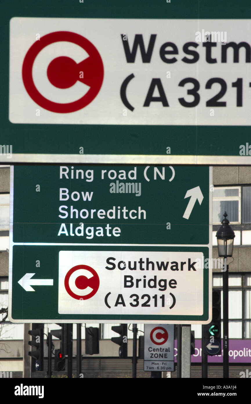 Congestion charge signs hi-res stock photography and images - Alamy