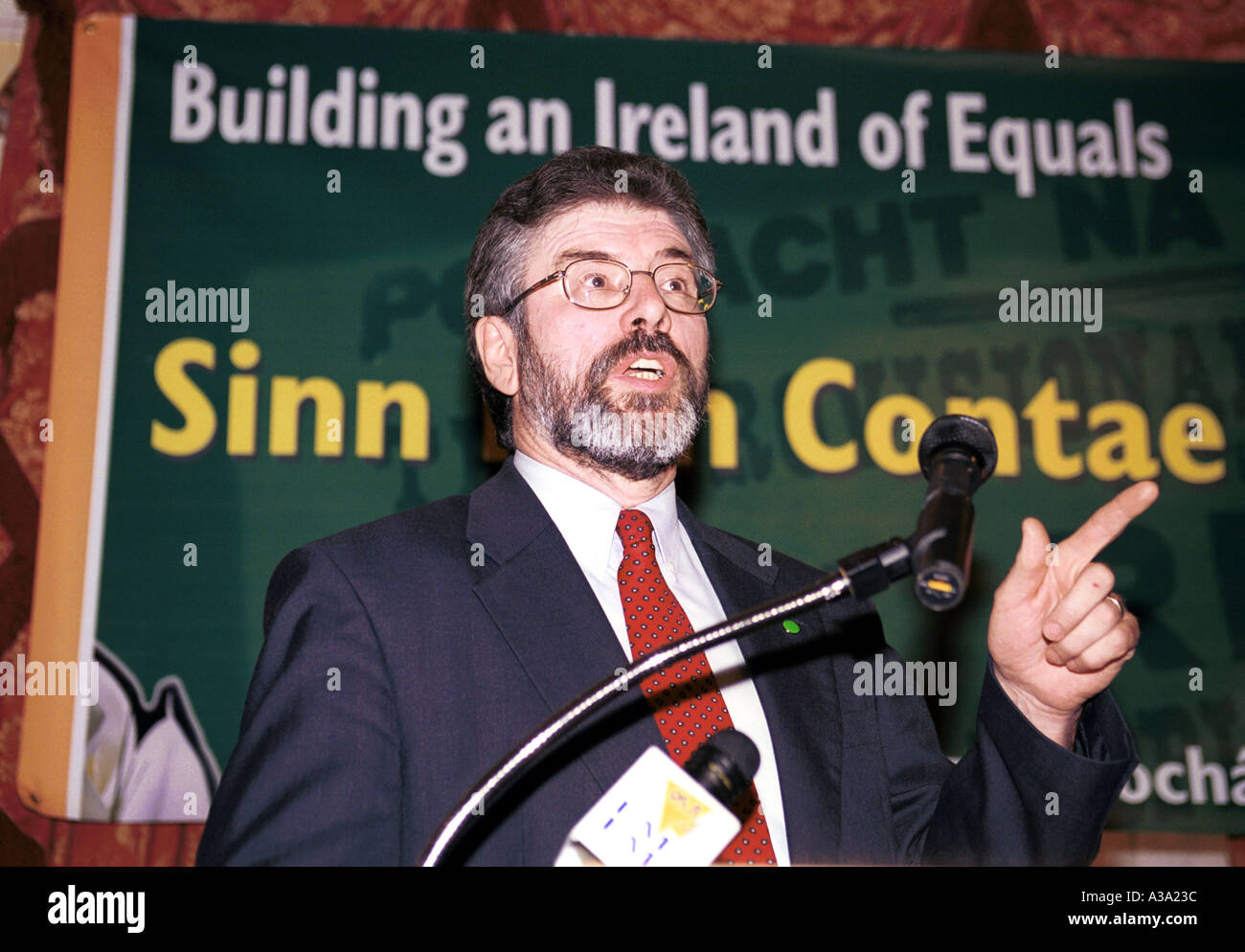 Mla sinn fein hi-res stock photography and images - Alamy