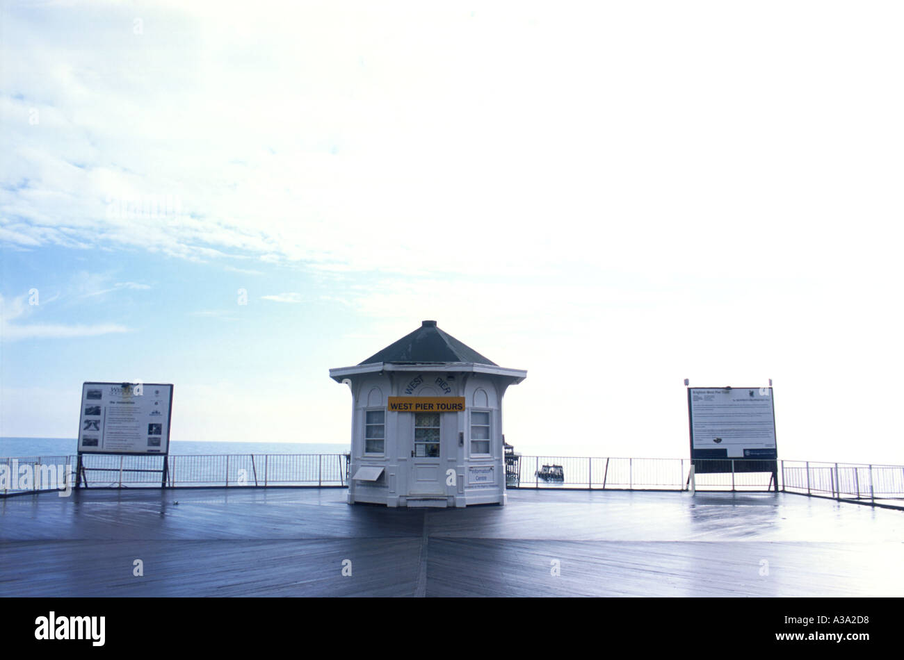 Brighton beach 2002 hi-res stock photography and images - Alamy