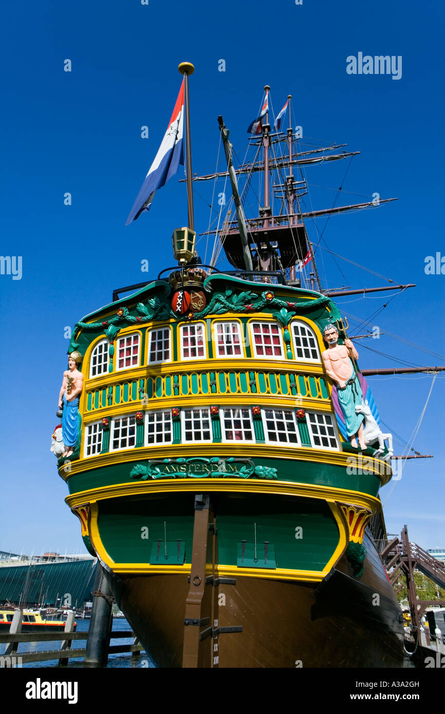 Stern view hi-res stock photography and images - Alamy