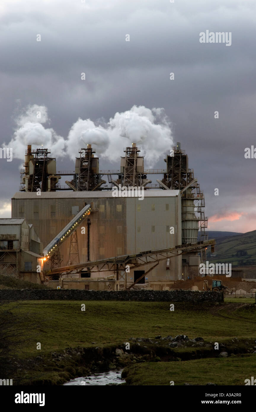 Limestone processing hi-res stock photography and images - Alamy