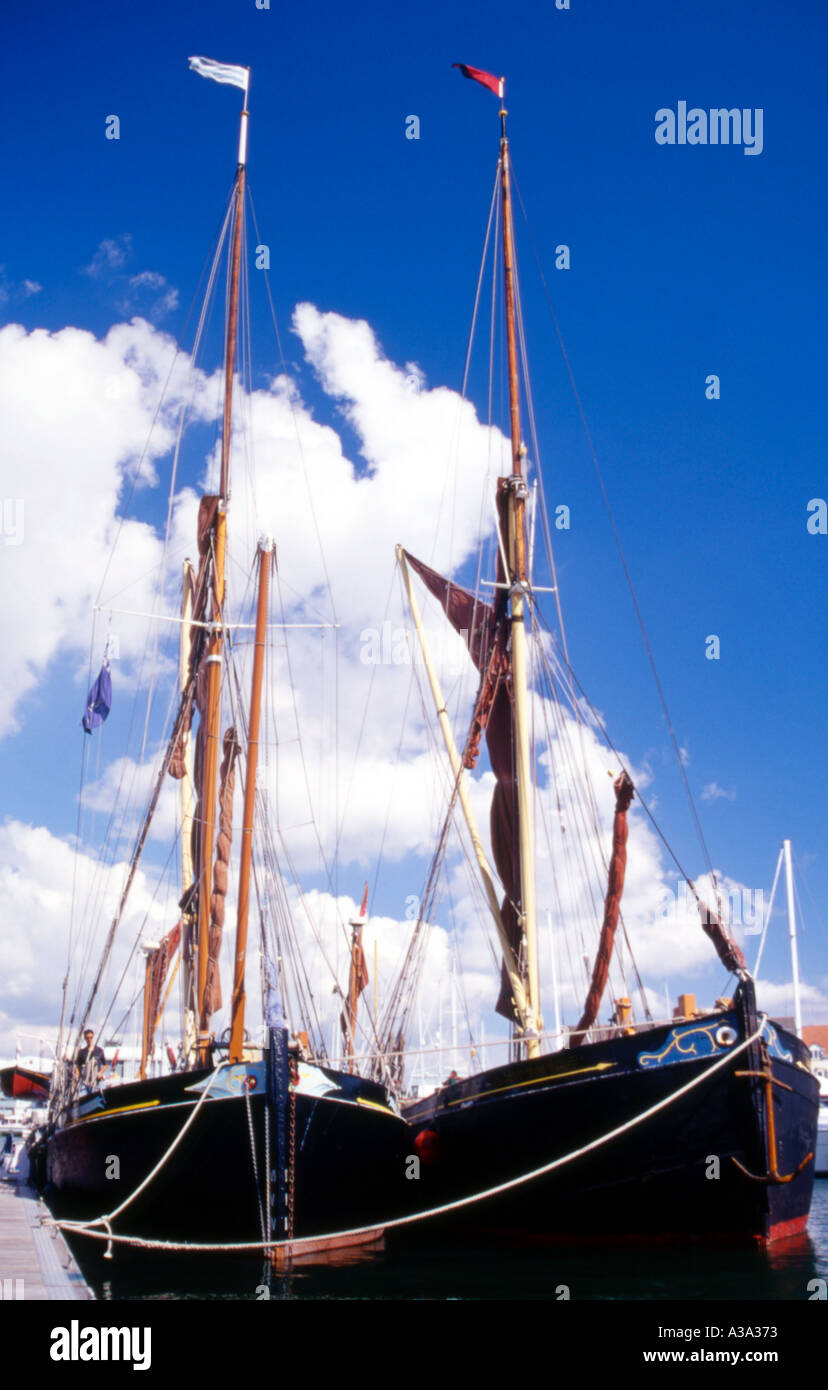 Sloop in hi-res stock photography and images - Alamy