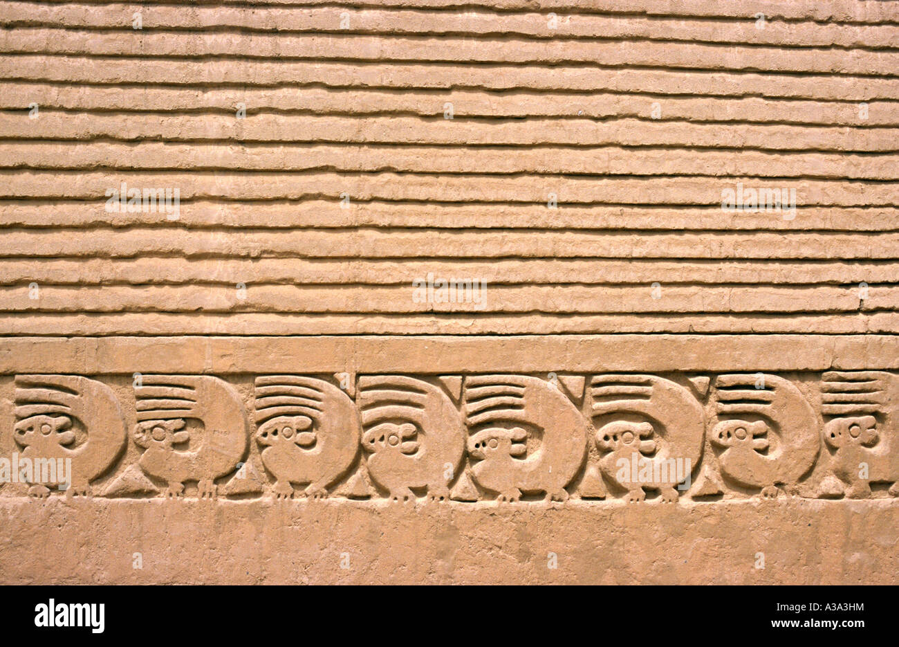 Chan Chan wall frieze - Trujillo, La Libertad, PERU Stock Photo - Alamy