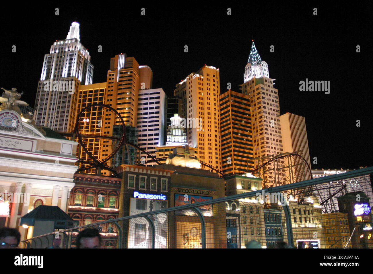 Fake new york skyline hi-res stock photography and images - Alamy