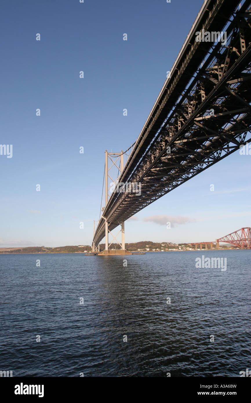 The forth road bridge between edinburgh and fife Stock Photo - Alamy