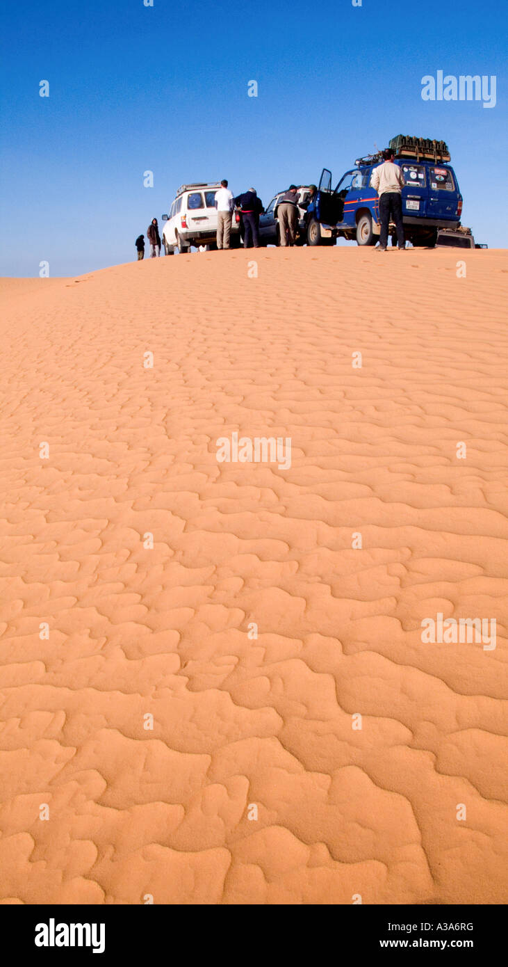 Four wheel drive safari into the Sahara Desert Libya Stock Photo - Alamy