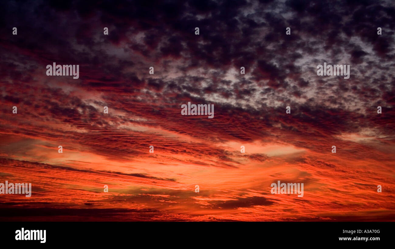 Clouds at sunset in the Sahara Desert Libya Stock Photo - Alamy