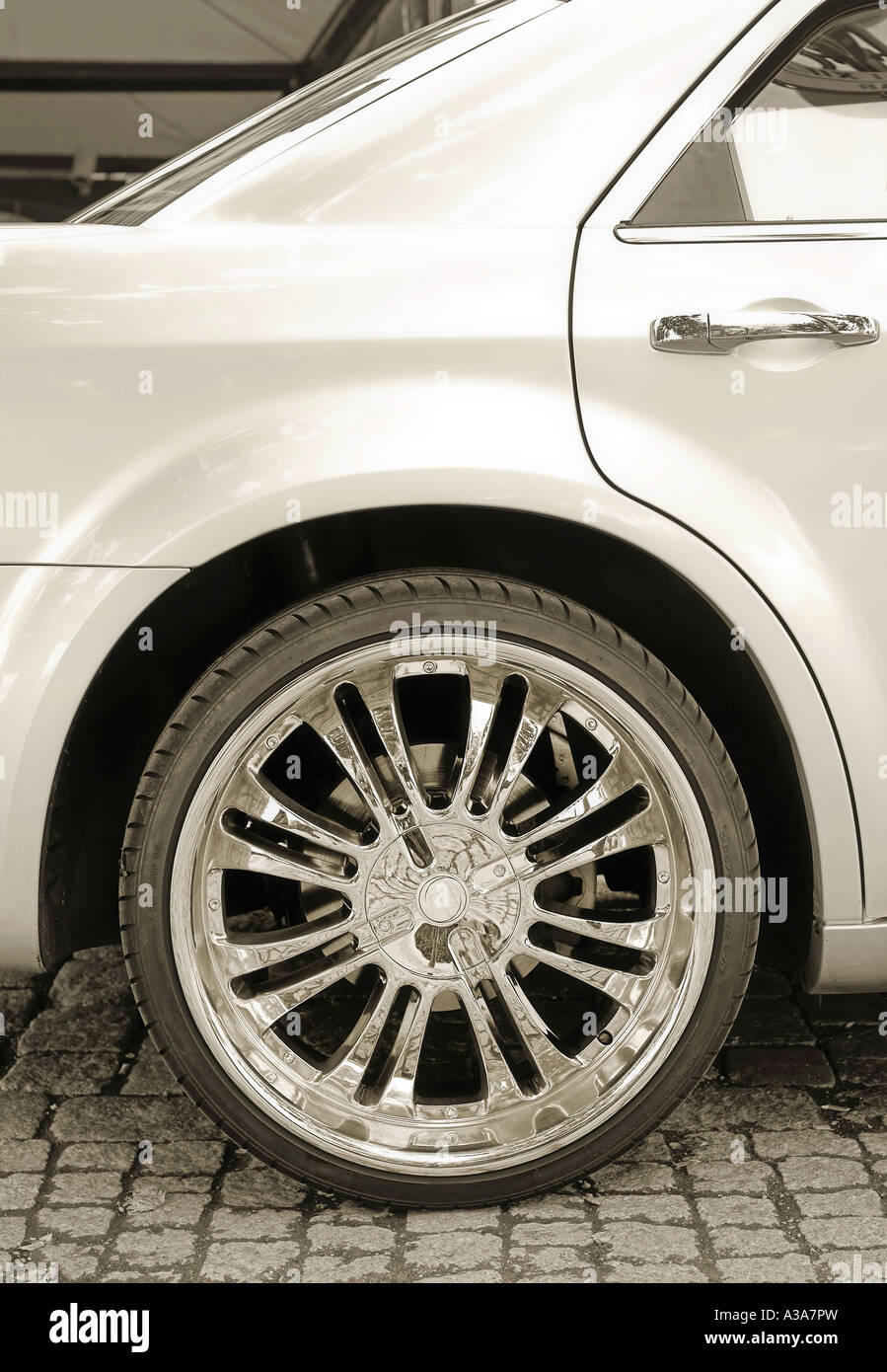 Car wheel rims low profile hi-res stock photography and images - Alamy
