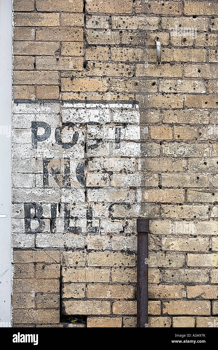 Sign brick post no bills LINE ART Stock Photo - Alamy