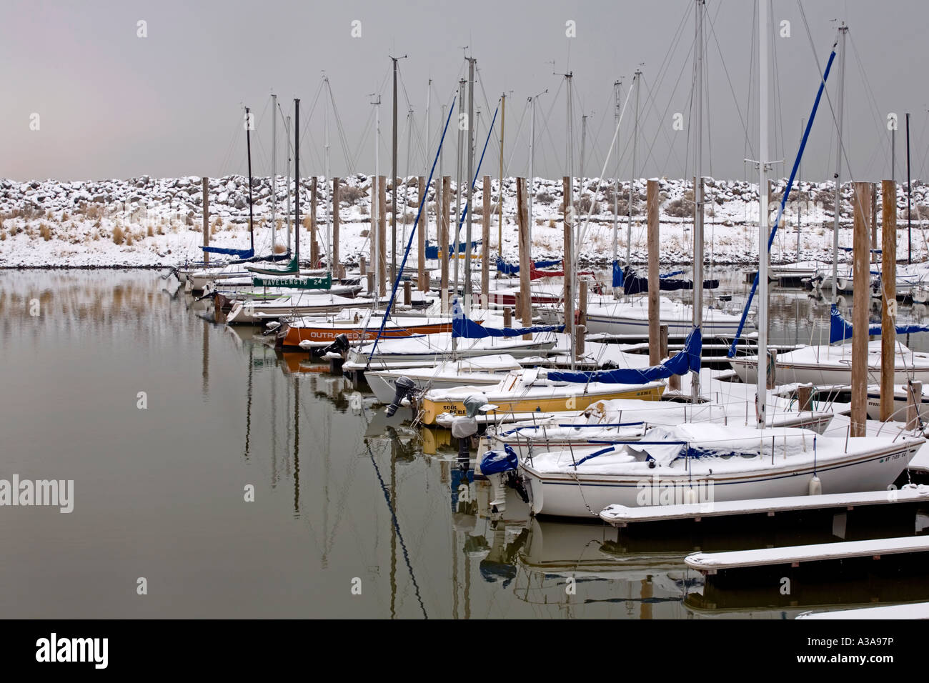 SLC Boat harbor winter Stock Photo - Alamy