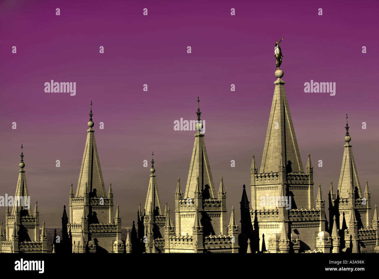 Salt Lake City Temple purple sky Stock Photo - Alamy