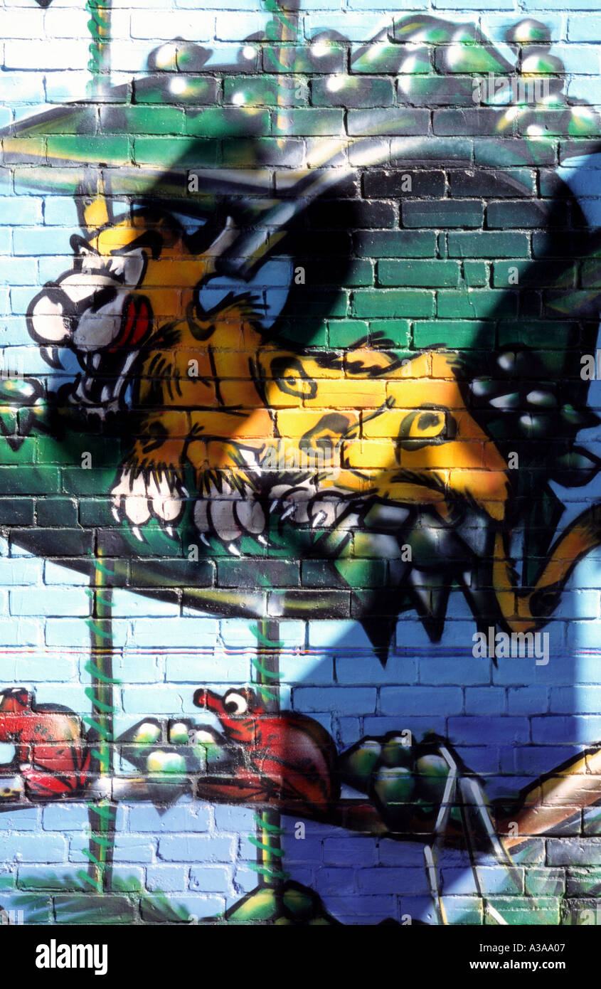 Factory montreal graffiti hi-res stock photography and images - Alamy