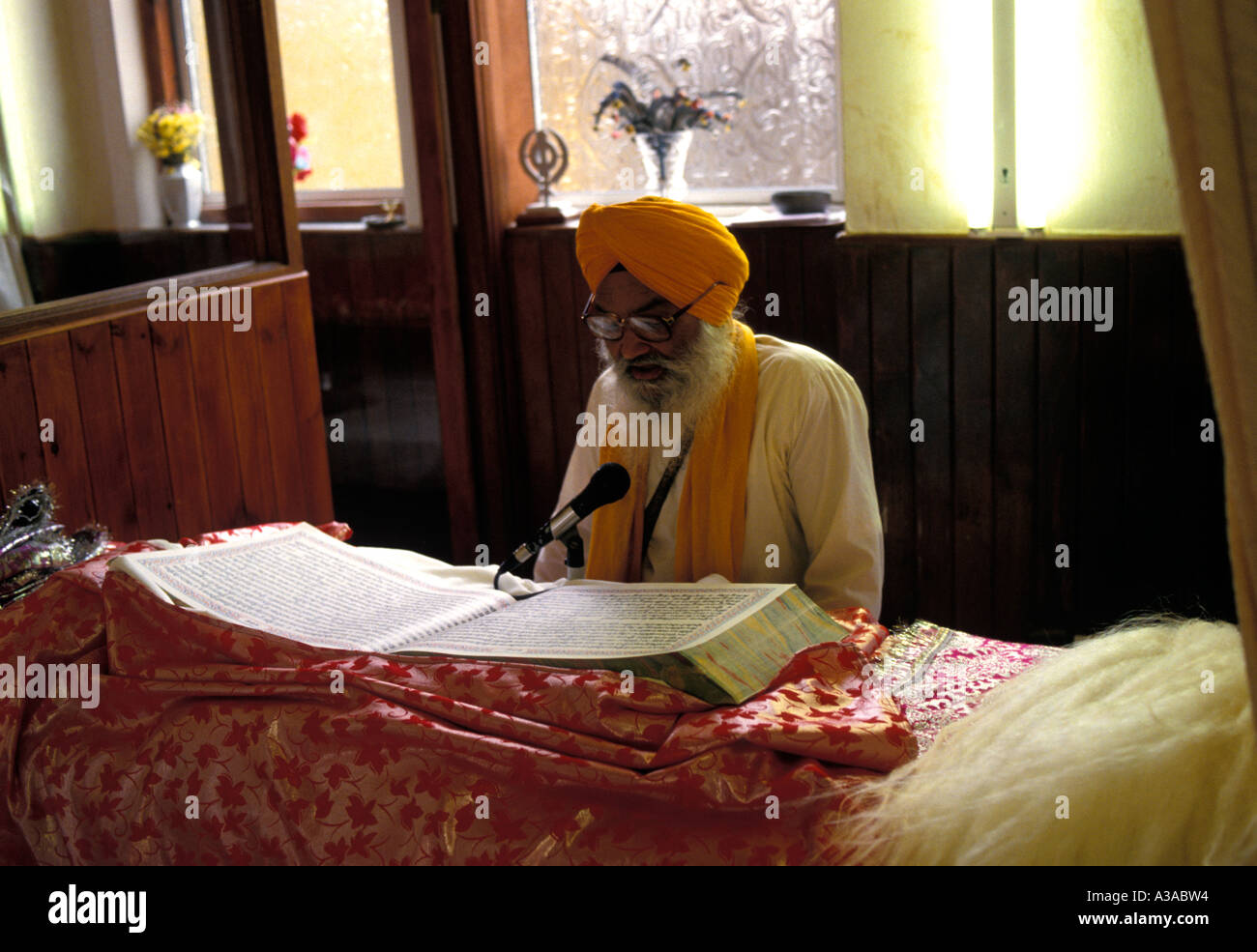 Southall temple hi-res stock photography and images - Alamy
