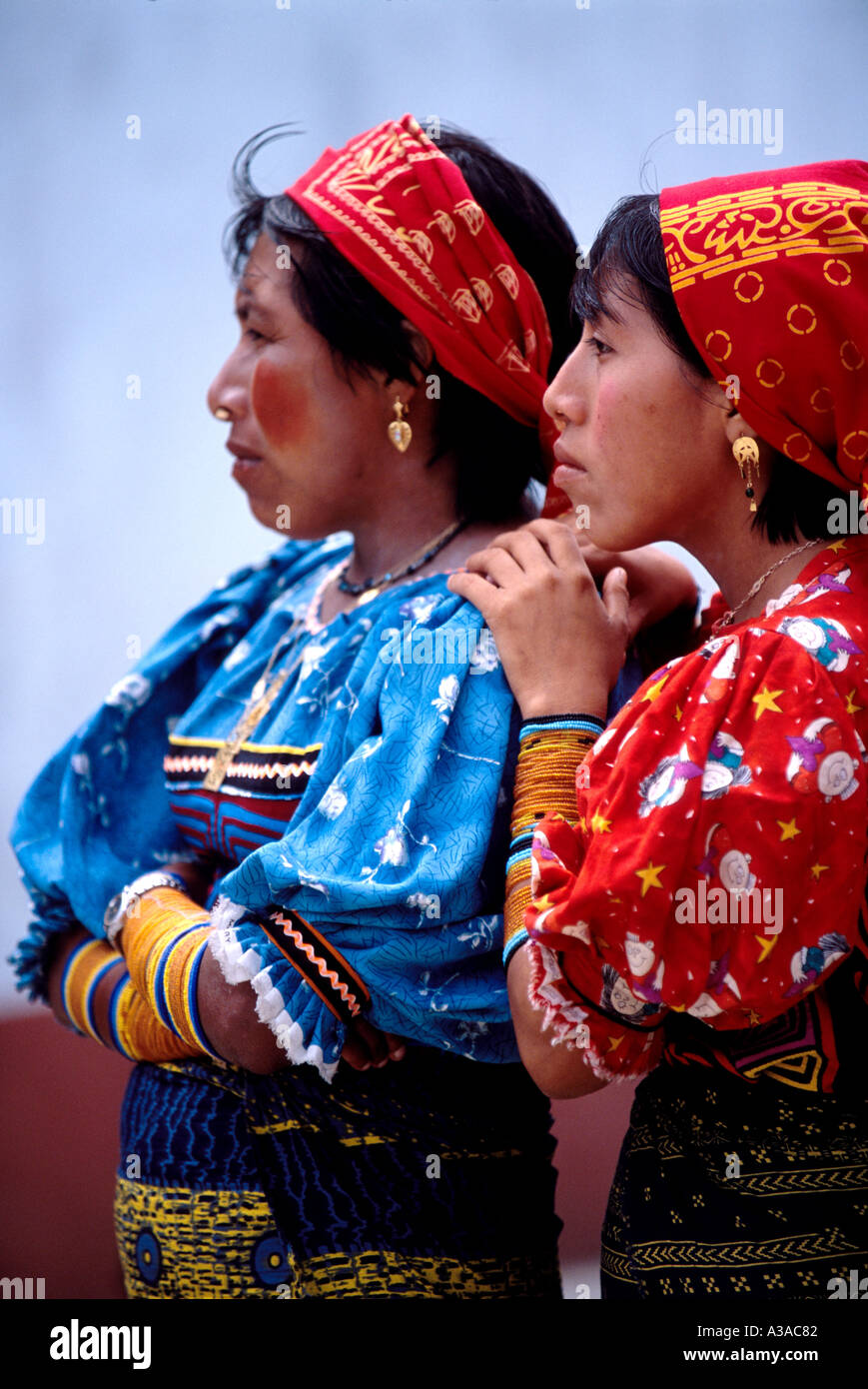 Colorful Kuna Native Indigenous Tribes from San Blas Panama Stock Photo ...