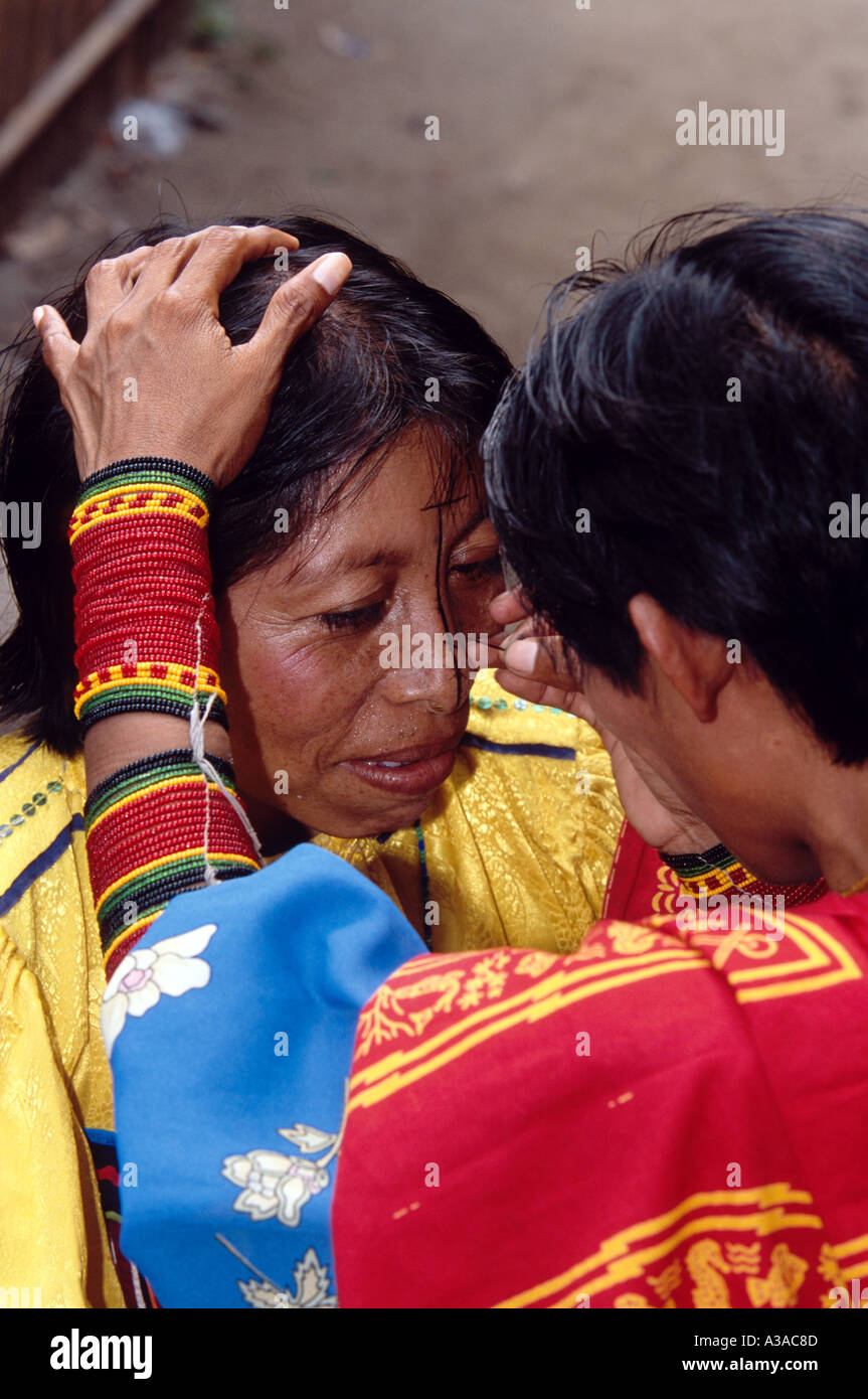 Colorful Kuna Native Indigenous Tribes from San Blas Panama Stock Photo ...
