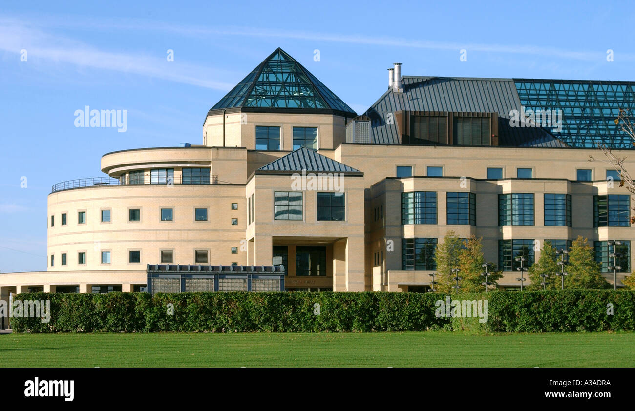 Toronto library architecture hi-res stock photography and images - Alamy