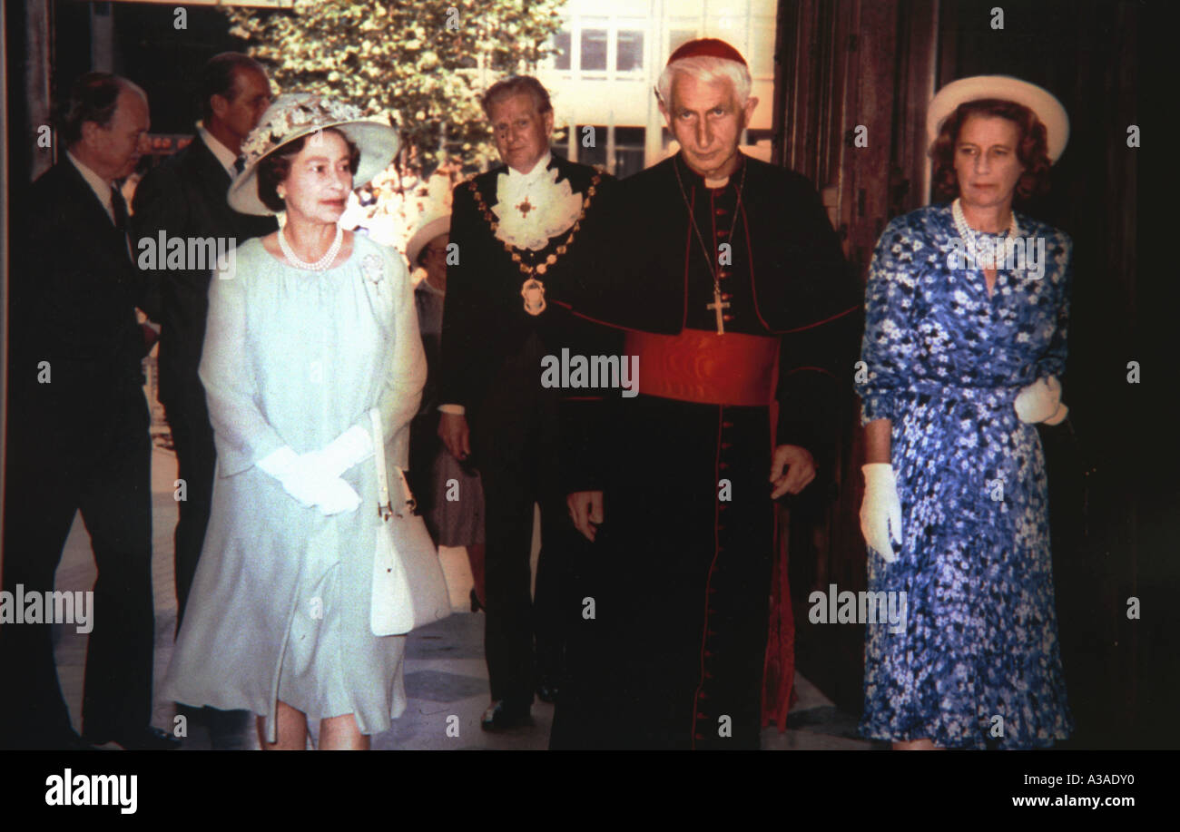 Queen hume hi-res stock photography and images - Alamy