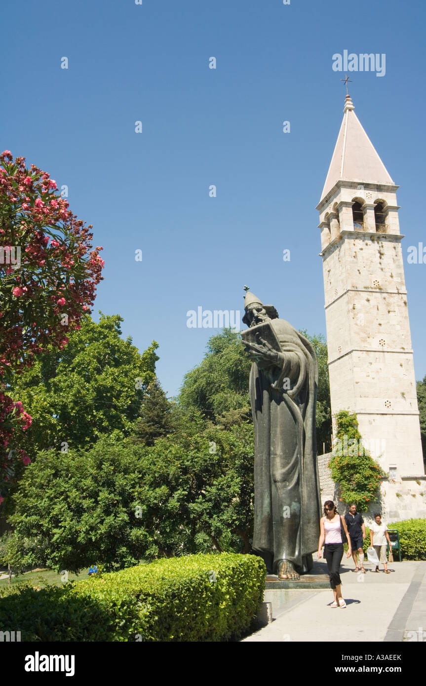 Gregorius nin statue split croatia hi-res stock photography and images ...