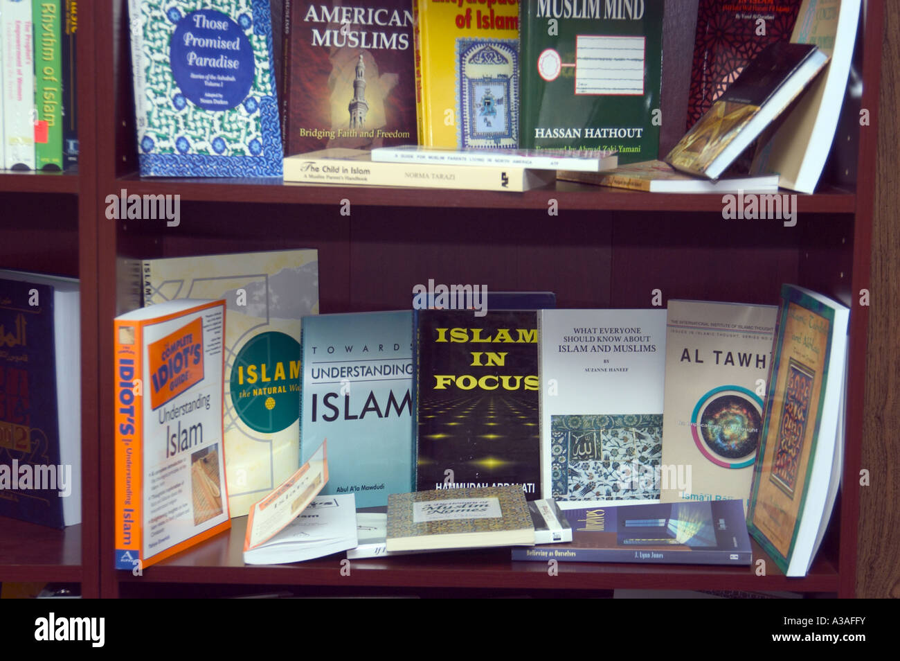 Books on shelf at NoorArt Muslim Store, Livonia Michigan USA 5 Stock ...
