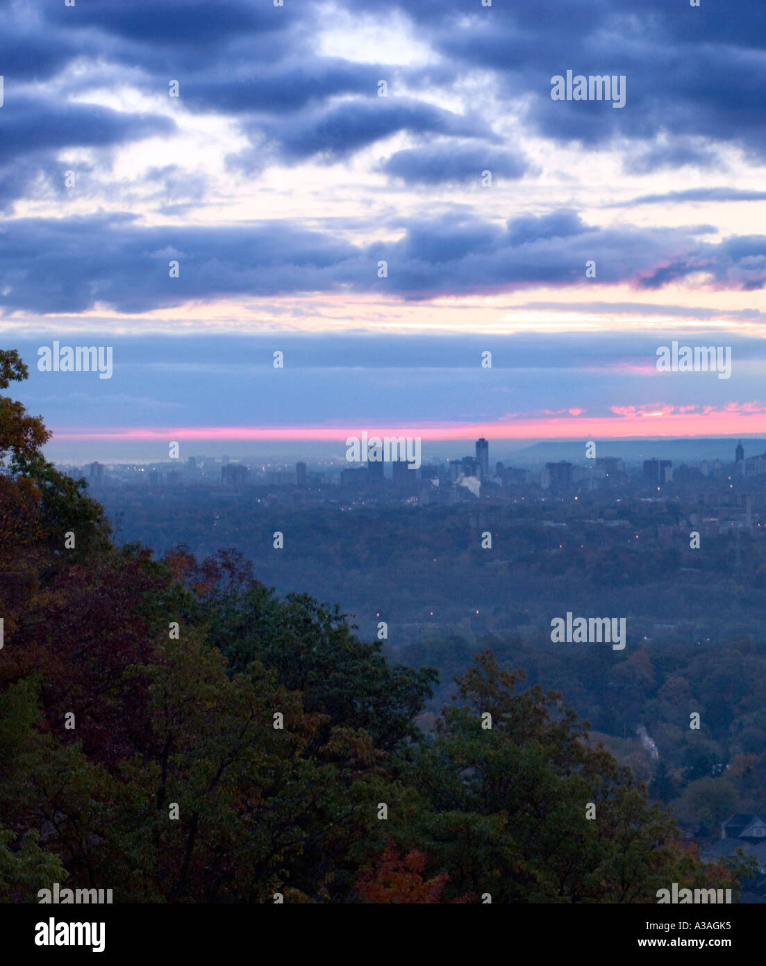 hamilton ontario skyline Stock Photo - Alamy