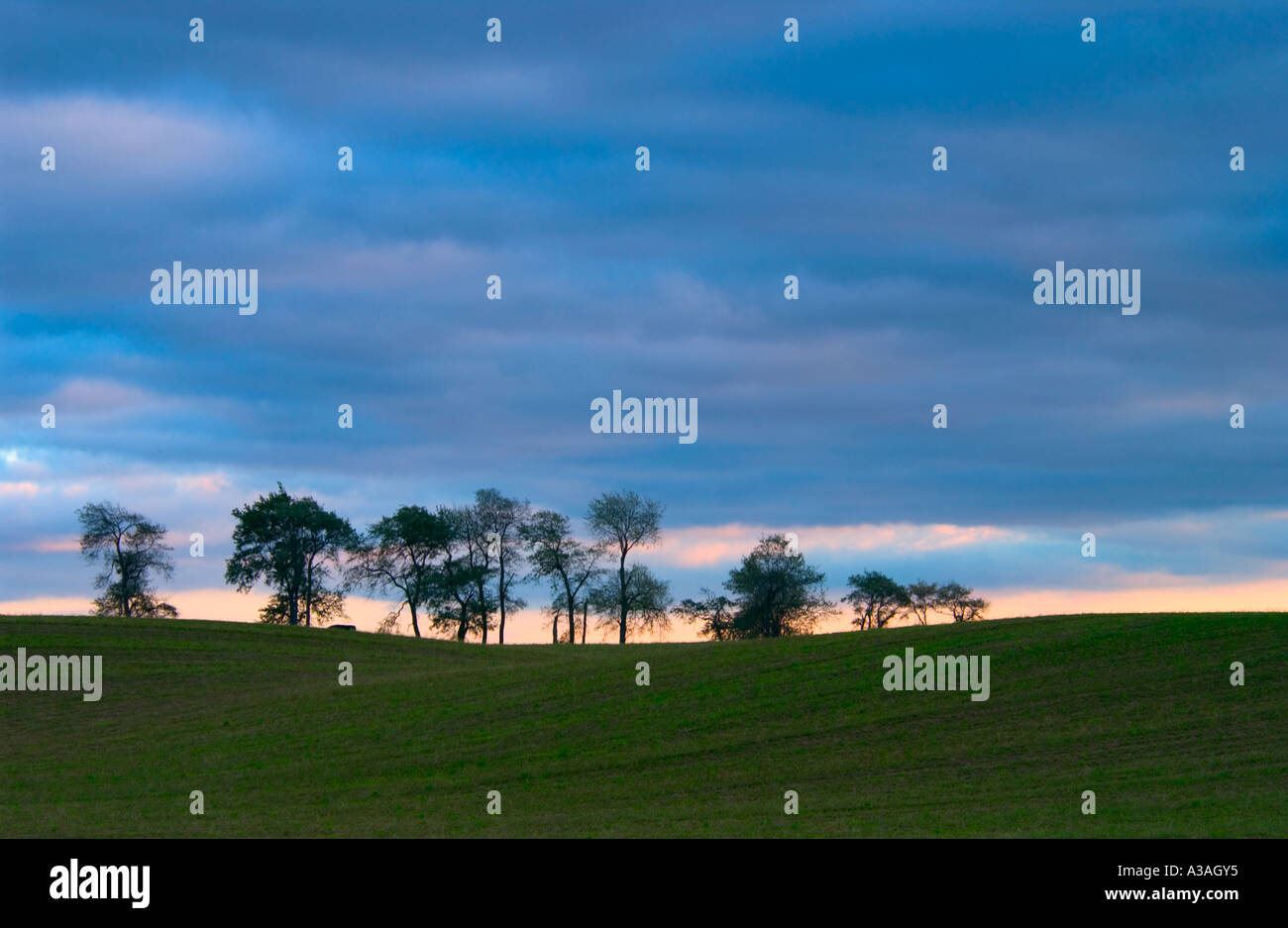 Hamilton ontario sunset hi-res stock photography and images - Alamy