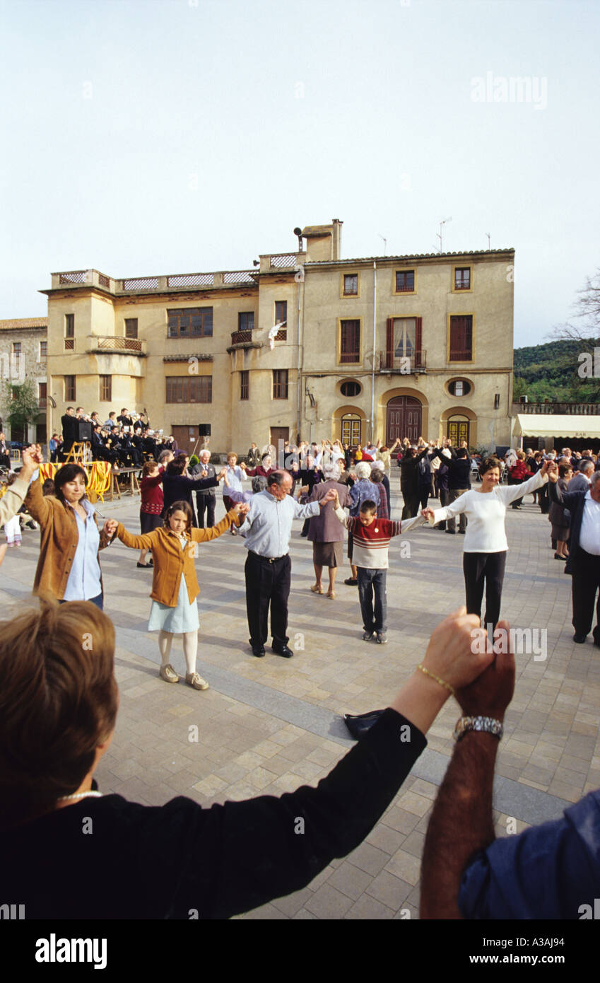 People dancing sardana traditional dance hi-res stock photography and ...