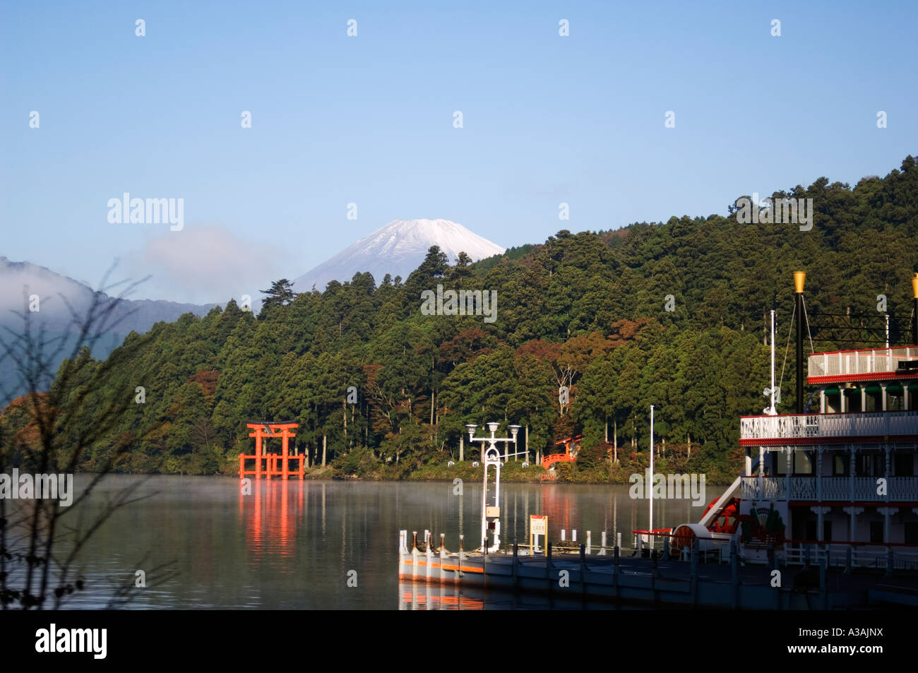 Mt Fuji lake Ashi Ashiko red torii gate Hakone Kanagawa prefecture ...