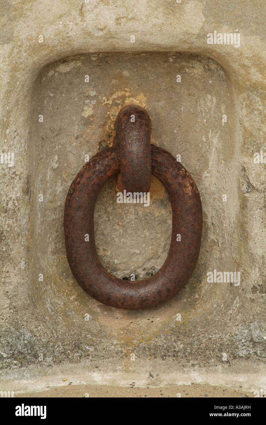 Concrete wall with iron ring hi-res stock photography and images - Alamy
