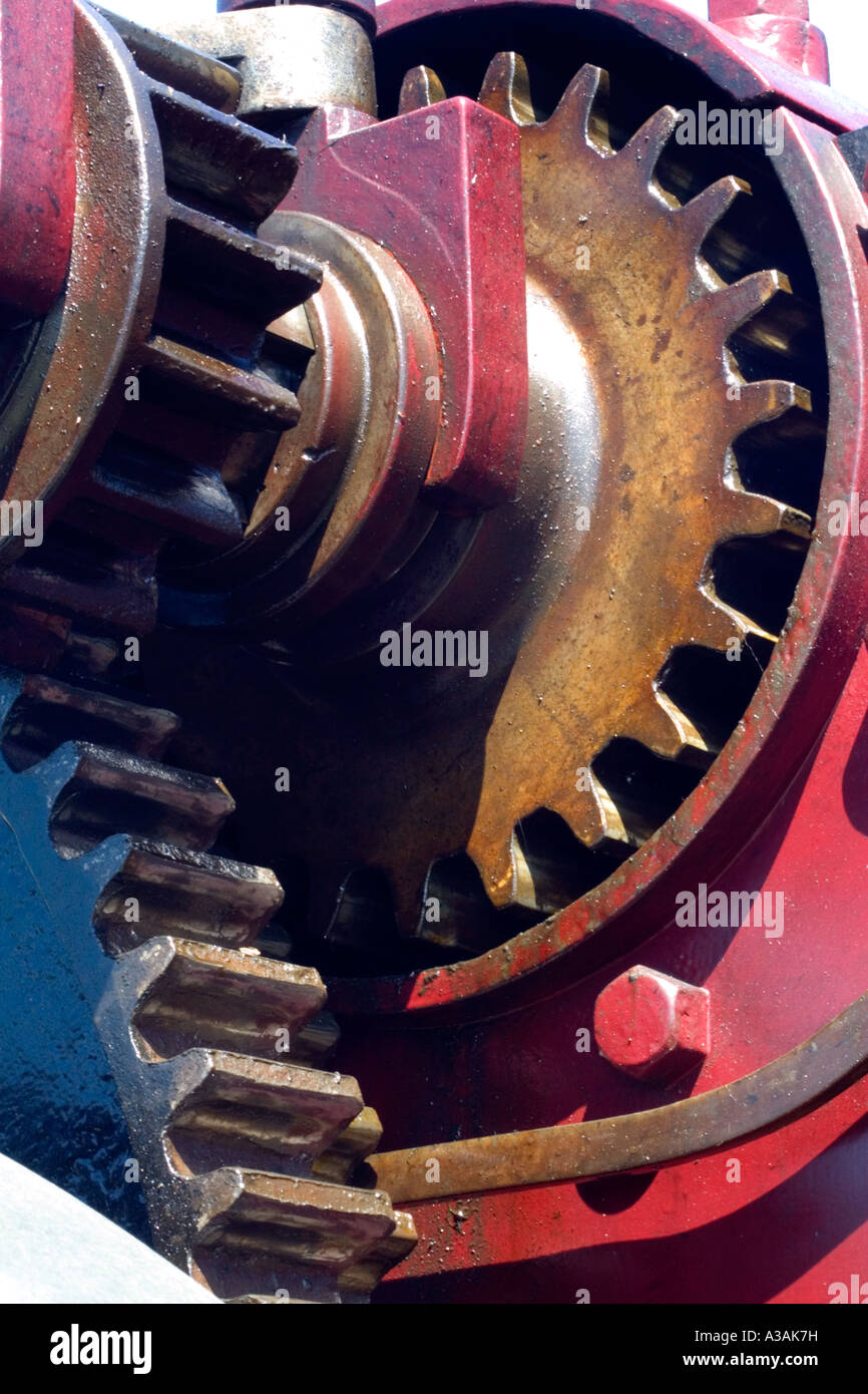Cogs in a traction engine Stock Photo - Alamy
