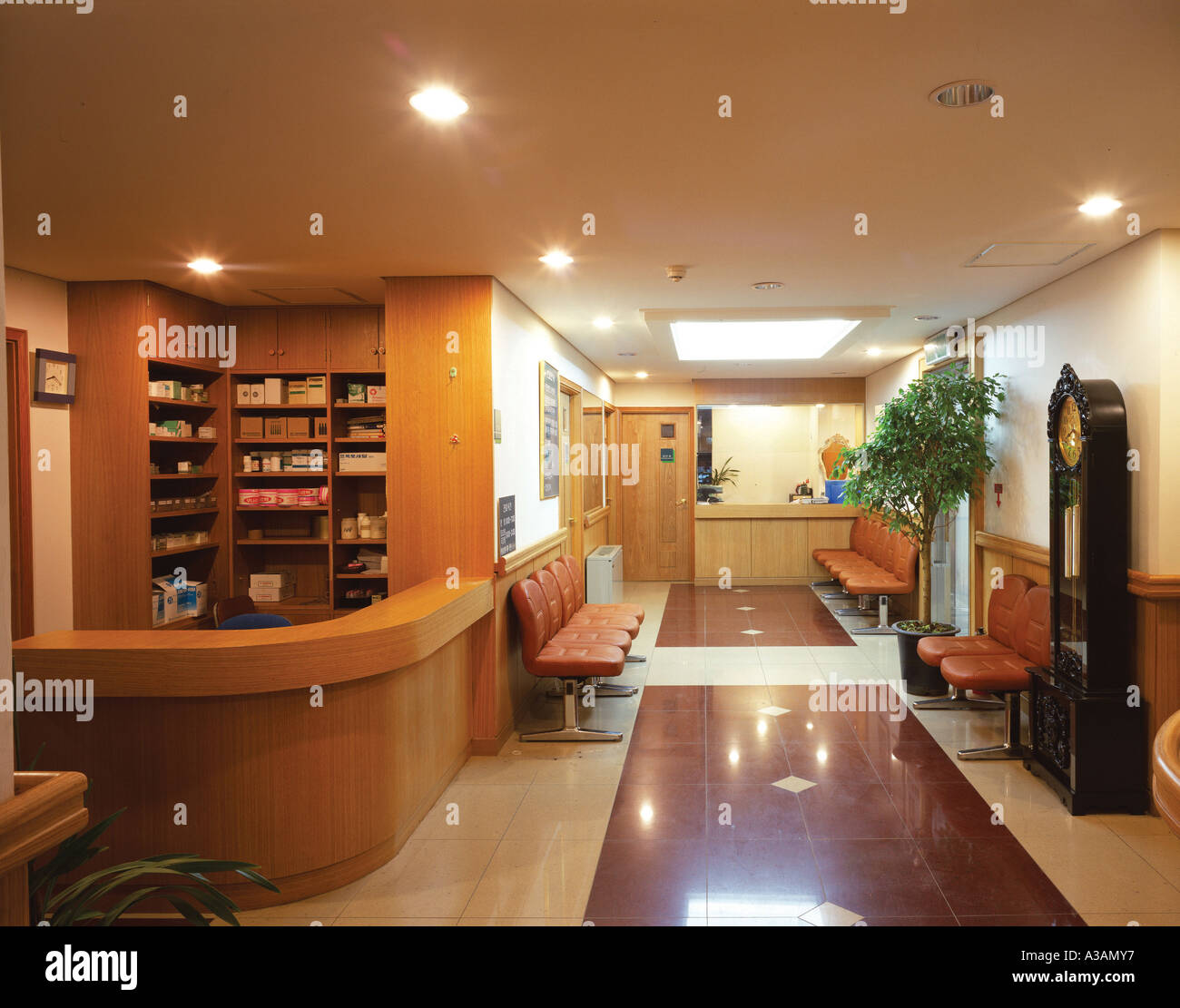 Antechamber hi-res stock photography and images - Alamy