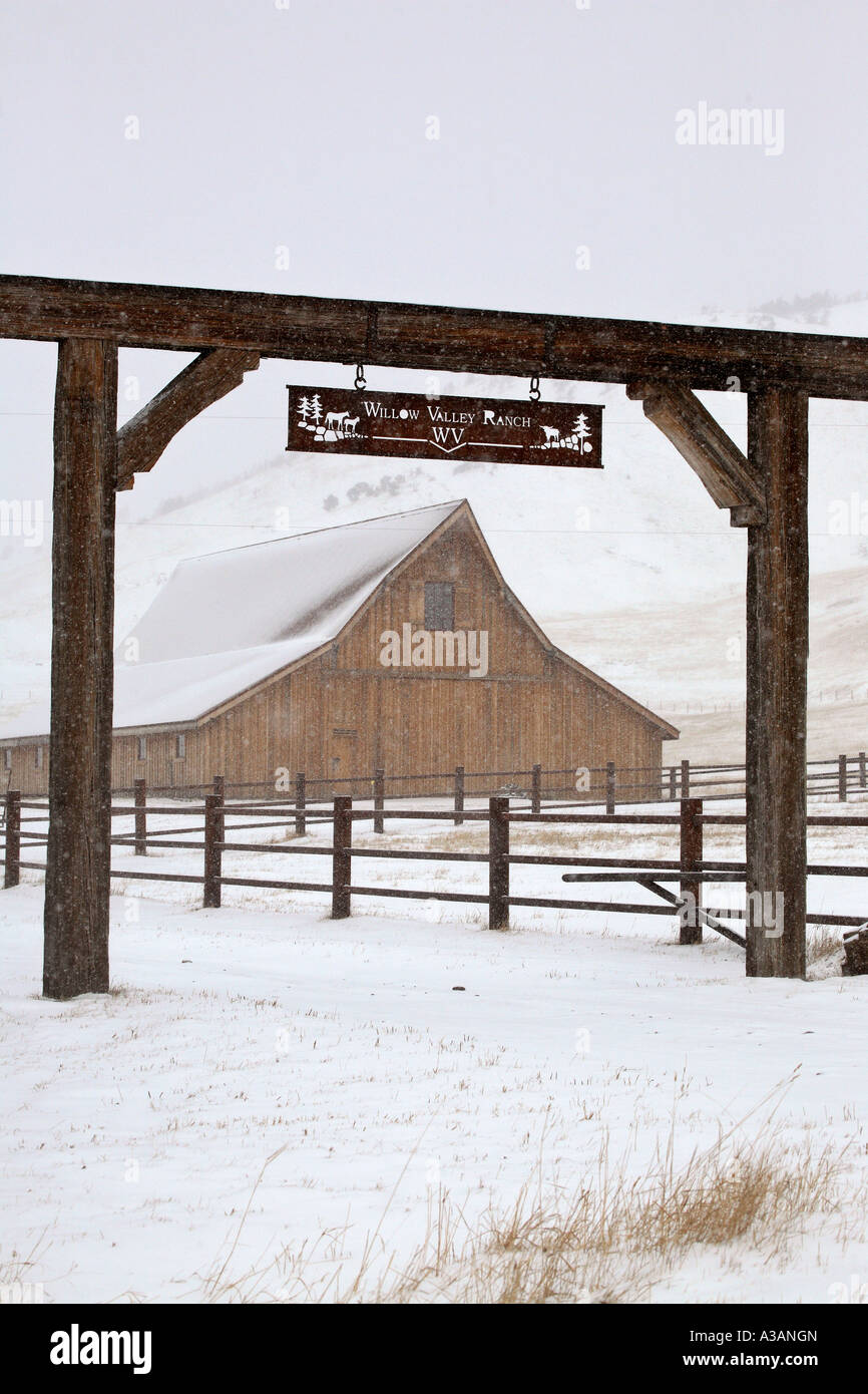 Pole entrance to ranch barn in winter Stock Photo - Alamy