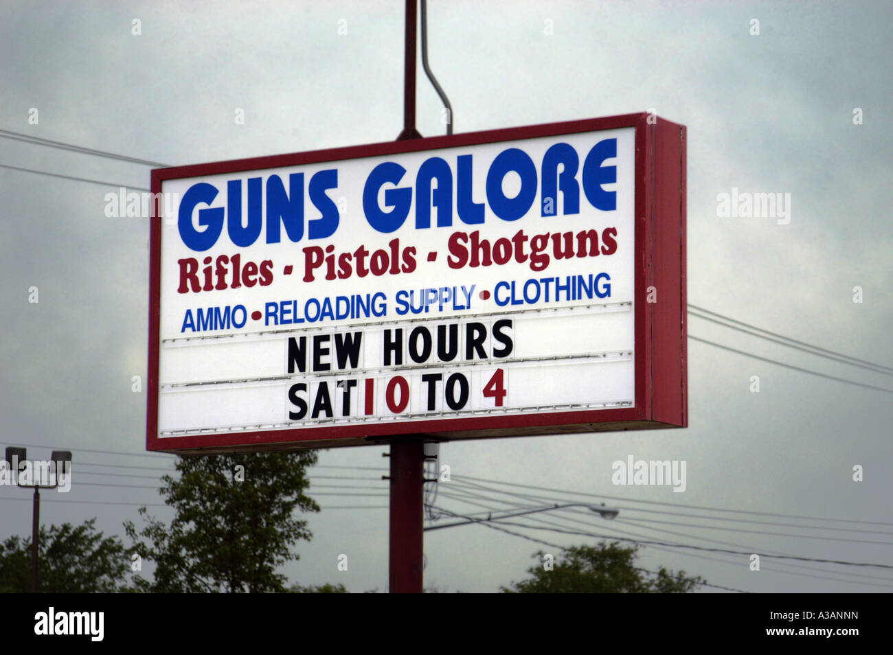 P25 042 Guns Galore Store Sign Stock Photo - Alamy