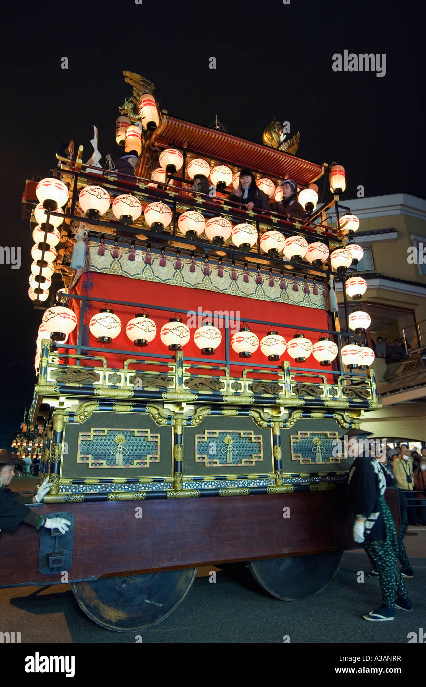 Takayama festival procession hi-res stock photography and images - Alamy