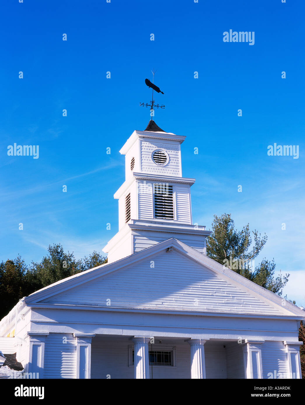 White church hi-res stock photography and images - Alamy