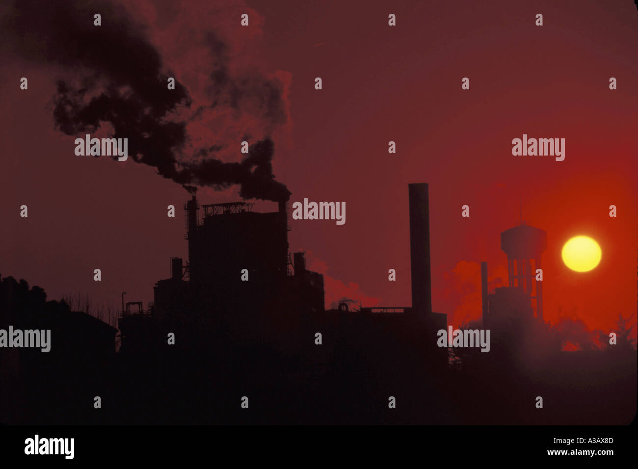 Air pollution suburban areas Zaragoza Spain pollution dump garbage ...