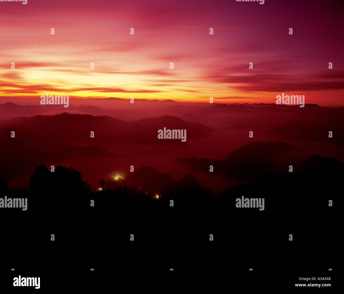 S exterior hi-res stock photography and images - Alamy